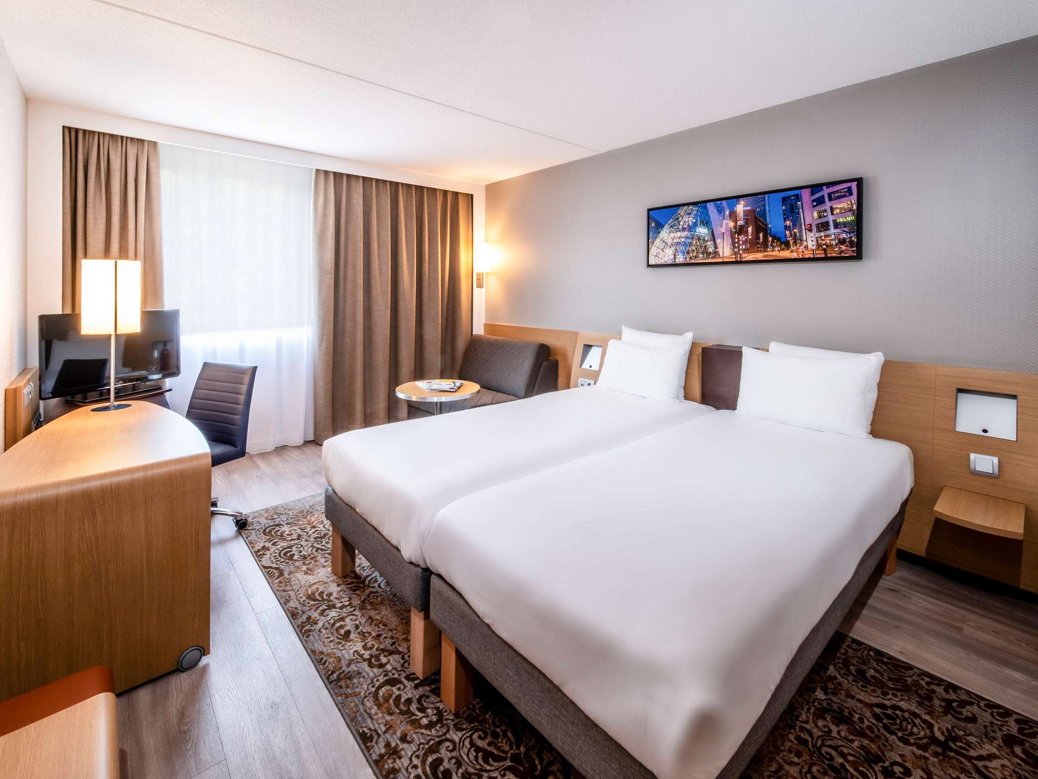 Novotel Rotterdam Schiedam: central family hotel - ALL