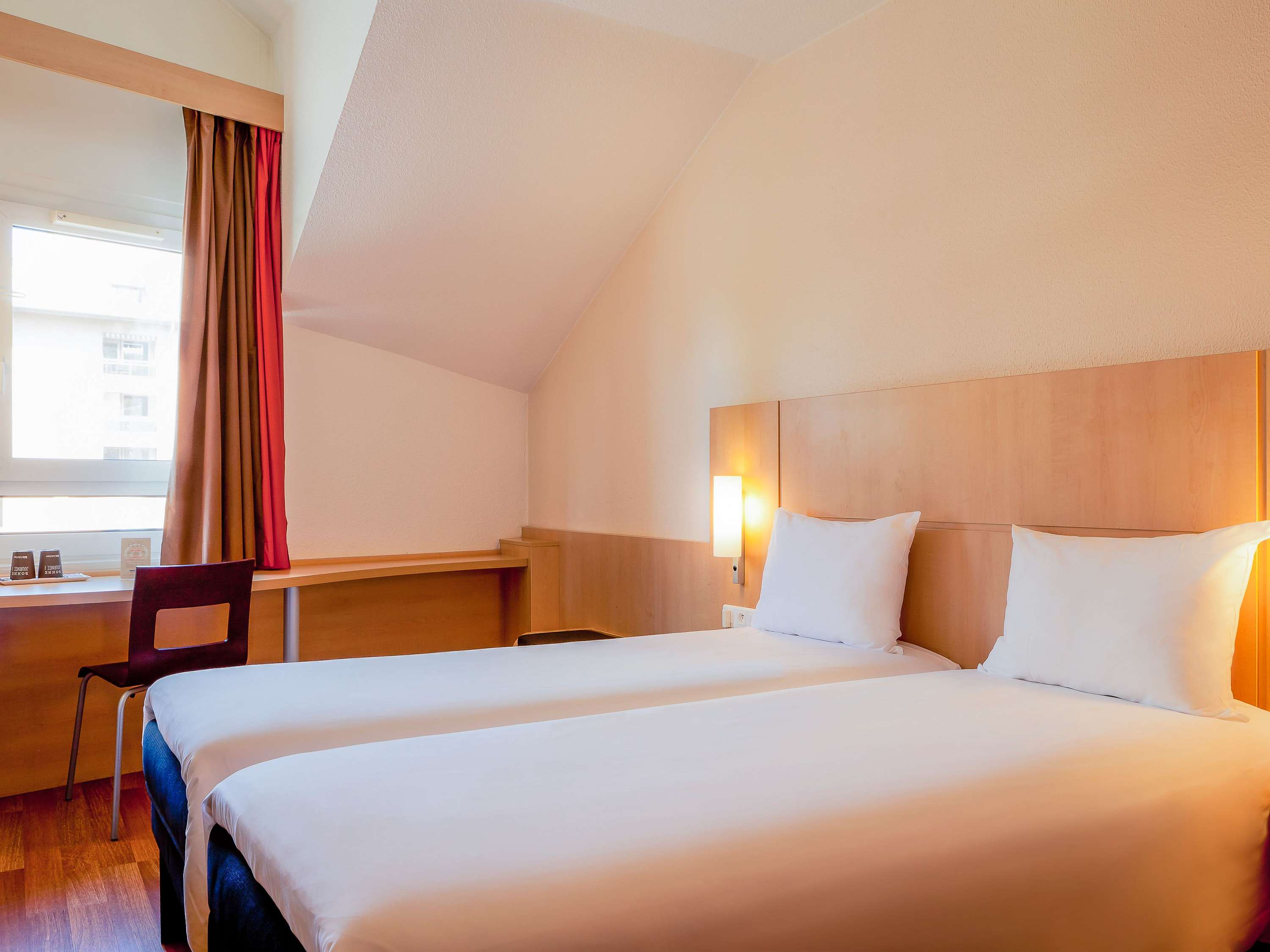 Hotel in Annecy - ibis Annecy Centre Vieille Ville - ALL