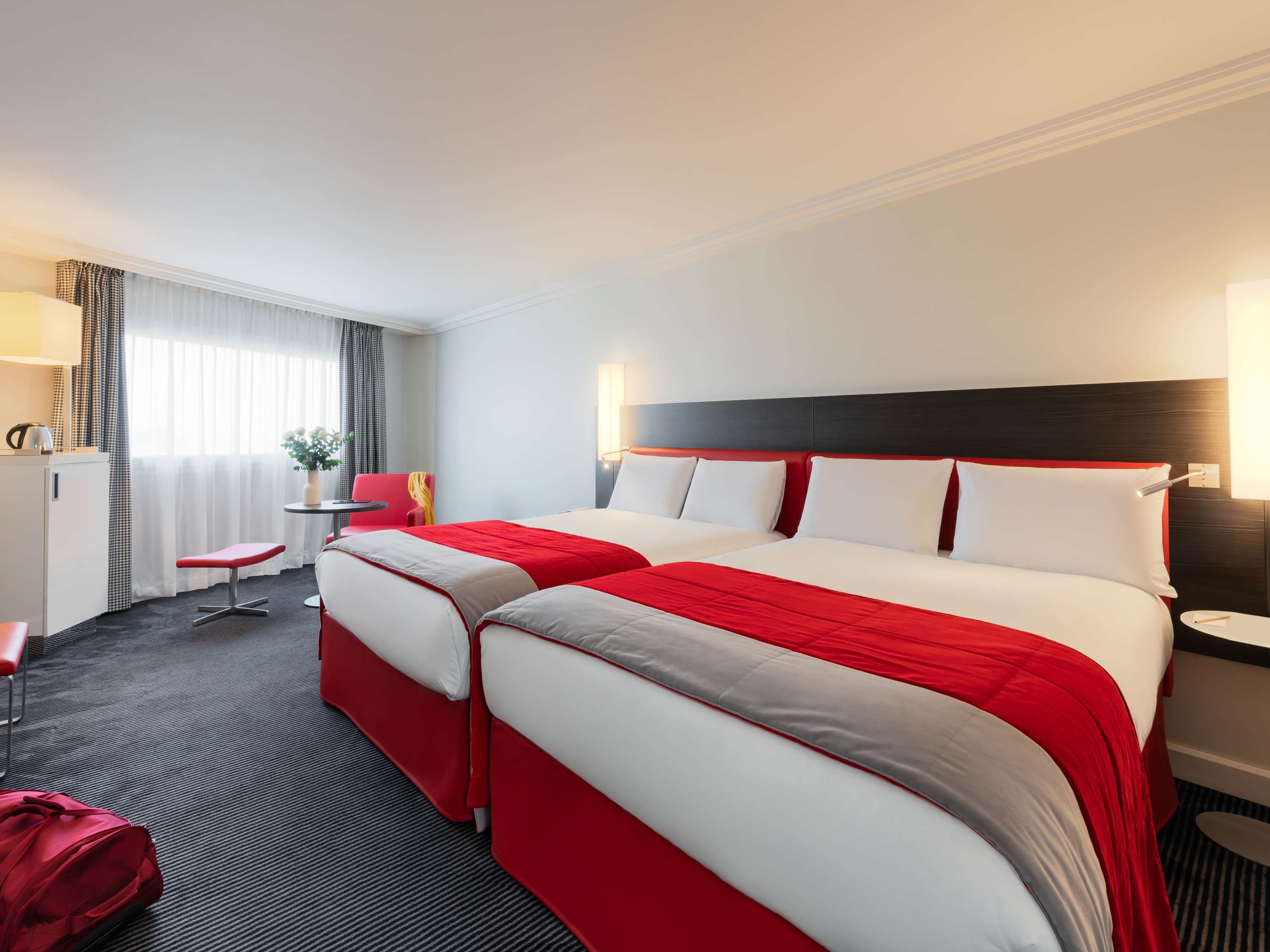 Hotel in Roissy Cdg Cedex - Hotel Mercure Paris CDG Airport ...