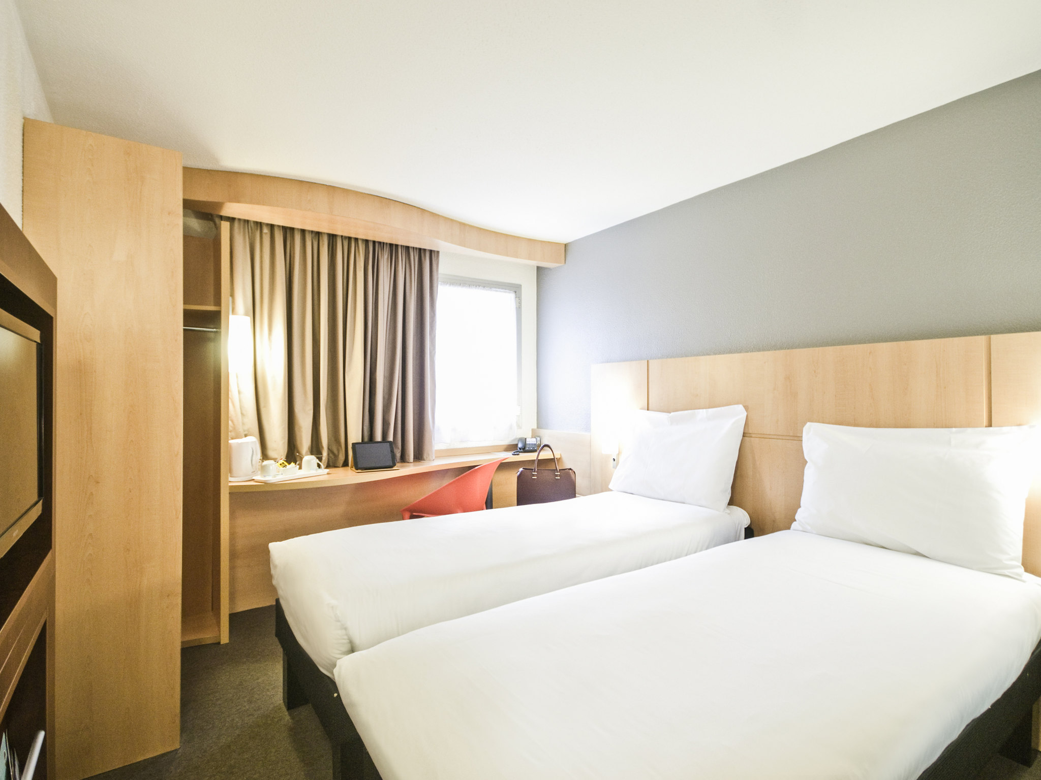ibis London Heathrow Airport - ALL