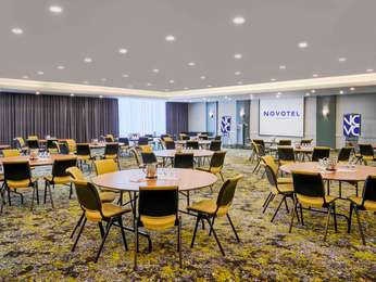 In the heart of North York with direct subway access | Novotel - ALL