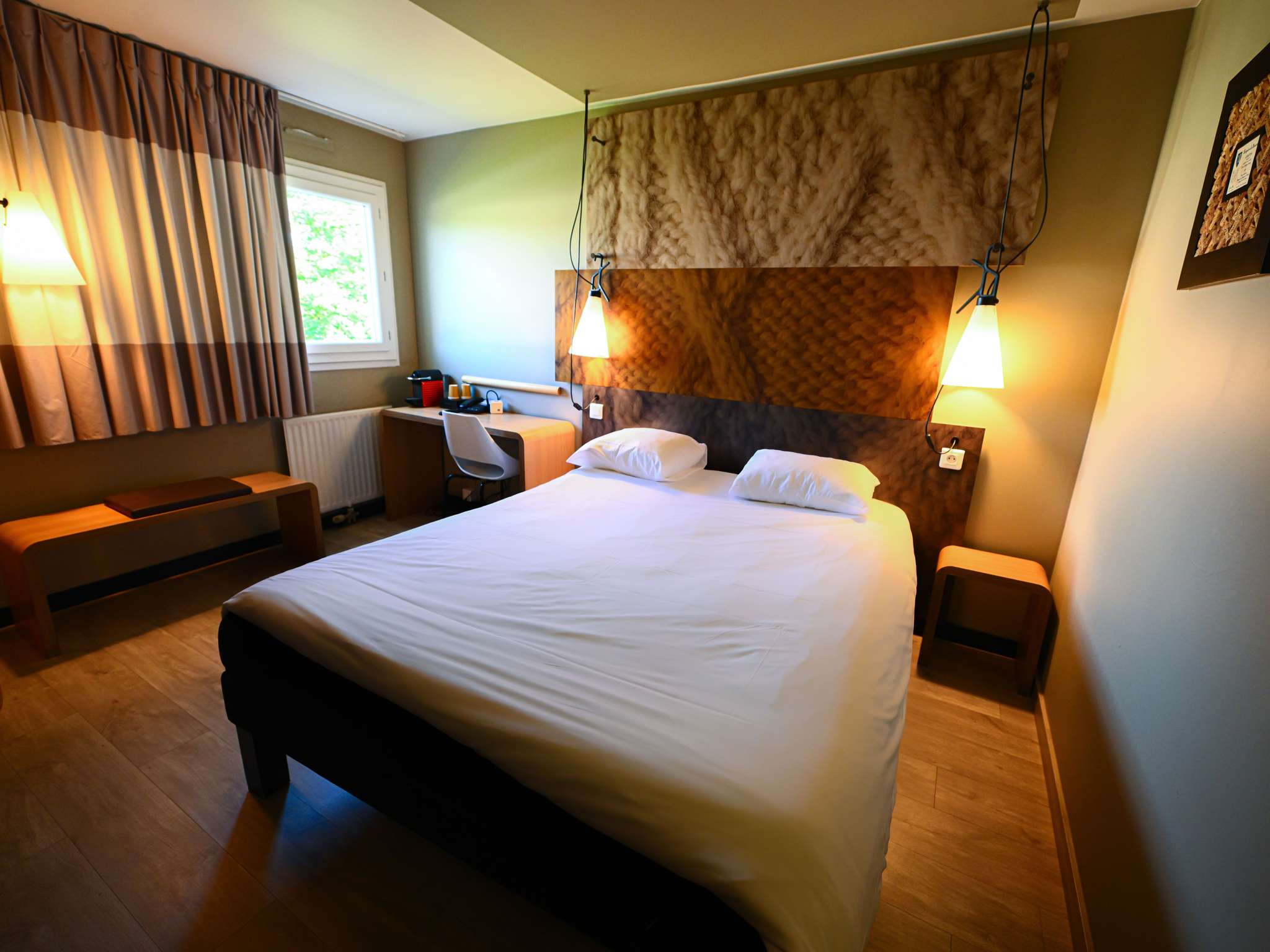 Ibis Beaune - La Ferme aux Vins - ALL