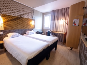 Ibis Beaune - La Ferme aux Vins - ALL