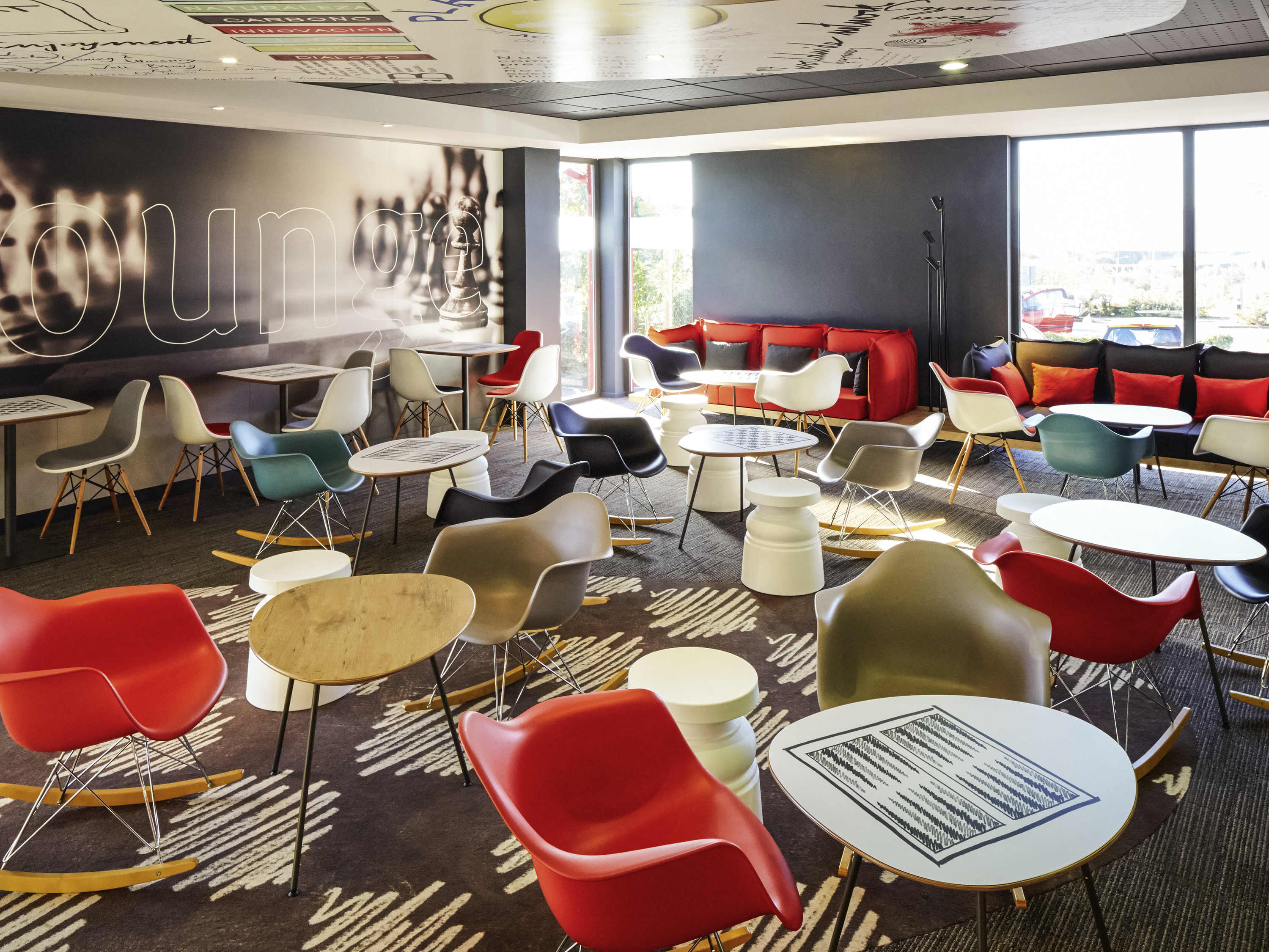 Ibis London Luton Airport | Well Equipped Hotel in Luton - ALL