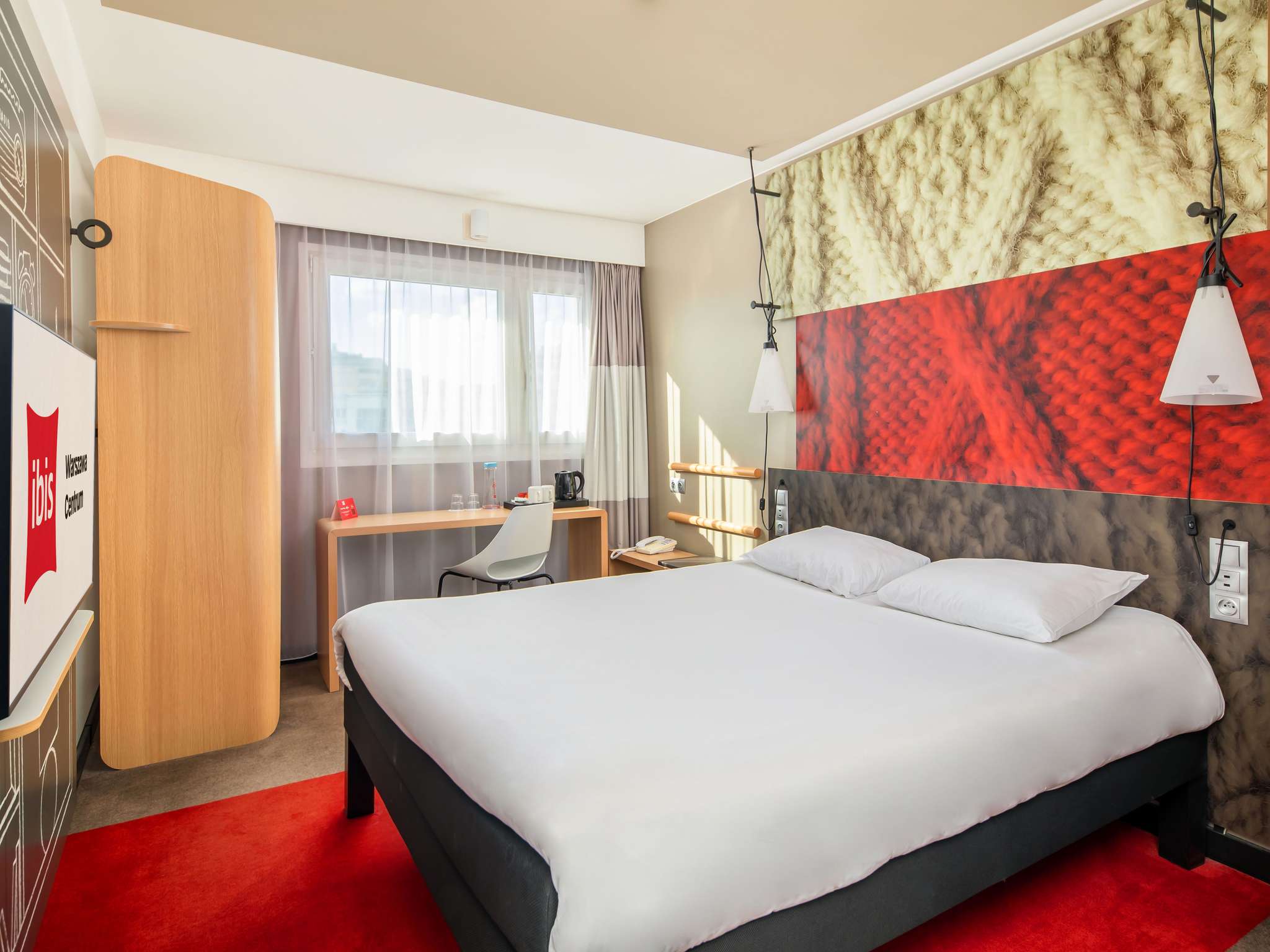 ibis Warszawa Centrum - hotel in the center of Warsaw close to the Old ...