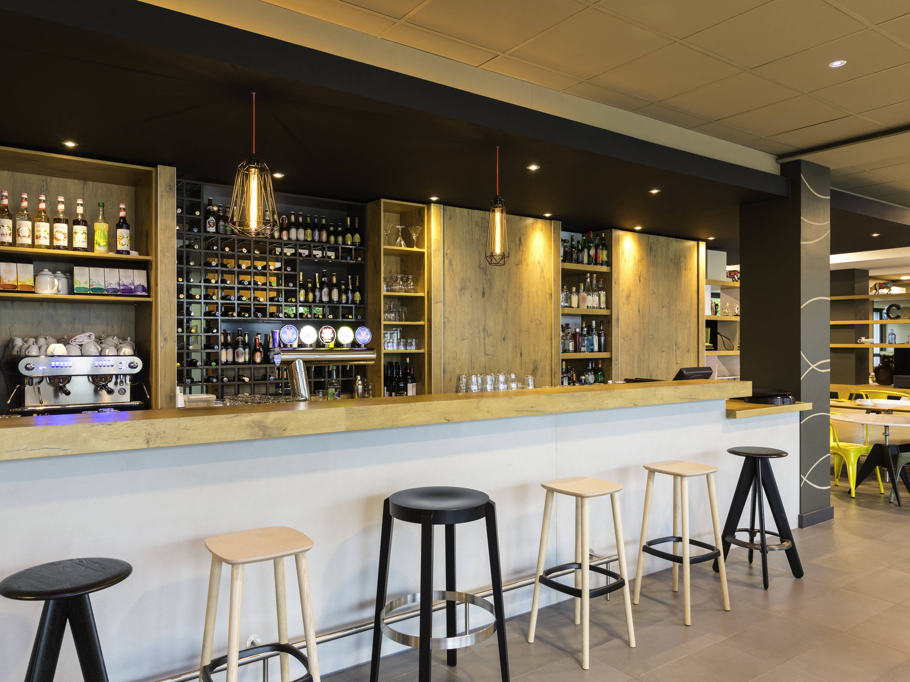 Hotel ibis Zurich Messe Airport | AccorHotels - ALL