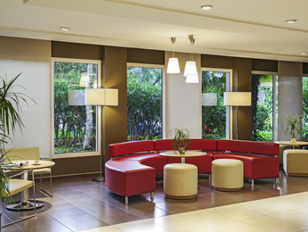 Reserva tu hotel económico ibis en CORNELLÁ, cerca de Barcelona - ALL