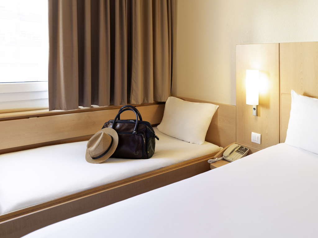 Ibis Nieves HOTEL IBIS GRANADA | ⋆⋆ | SPAIN | SEASON DEALS FROM