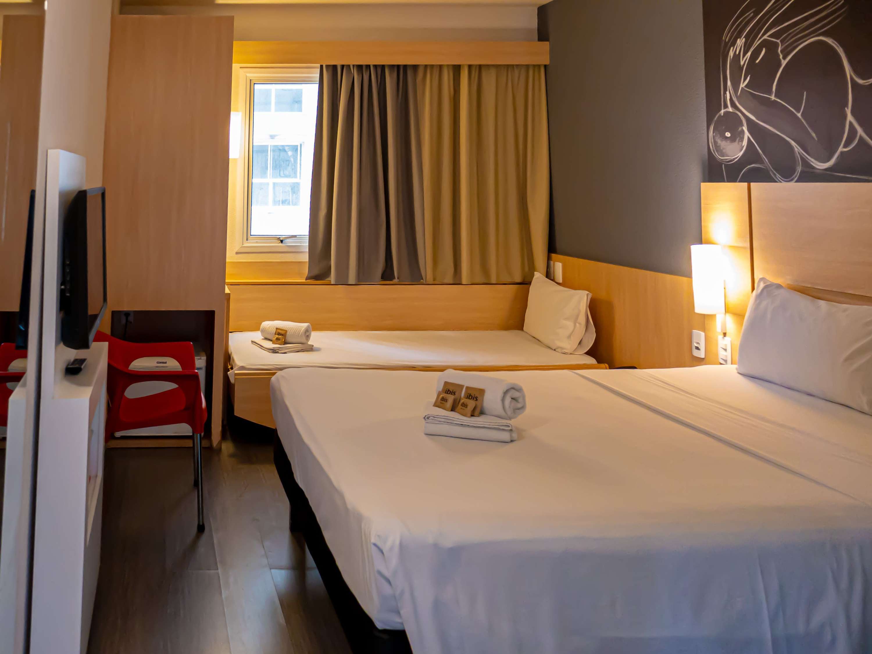 Hotel em Macaé próximo à Praia dos Cavaleiros | ibis - ALL