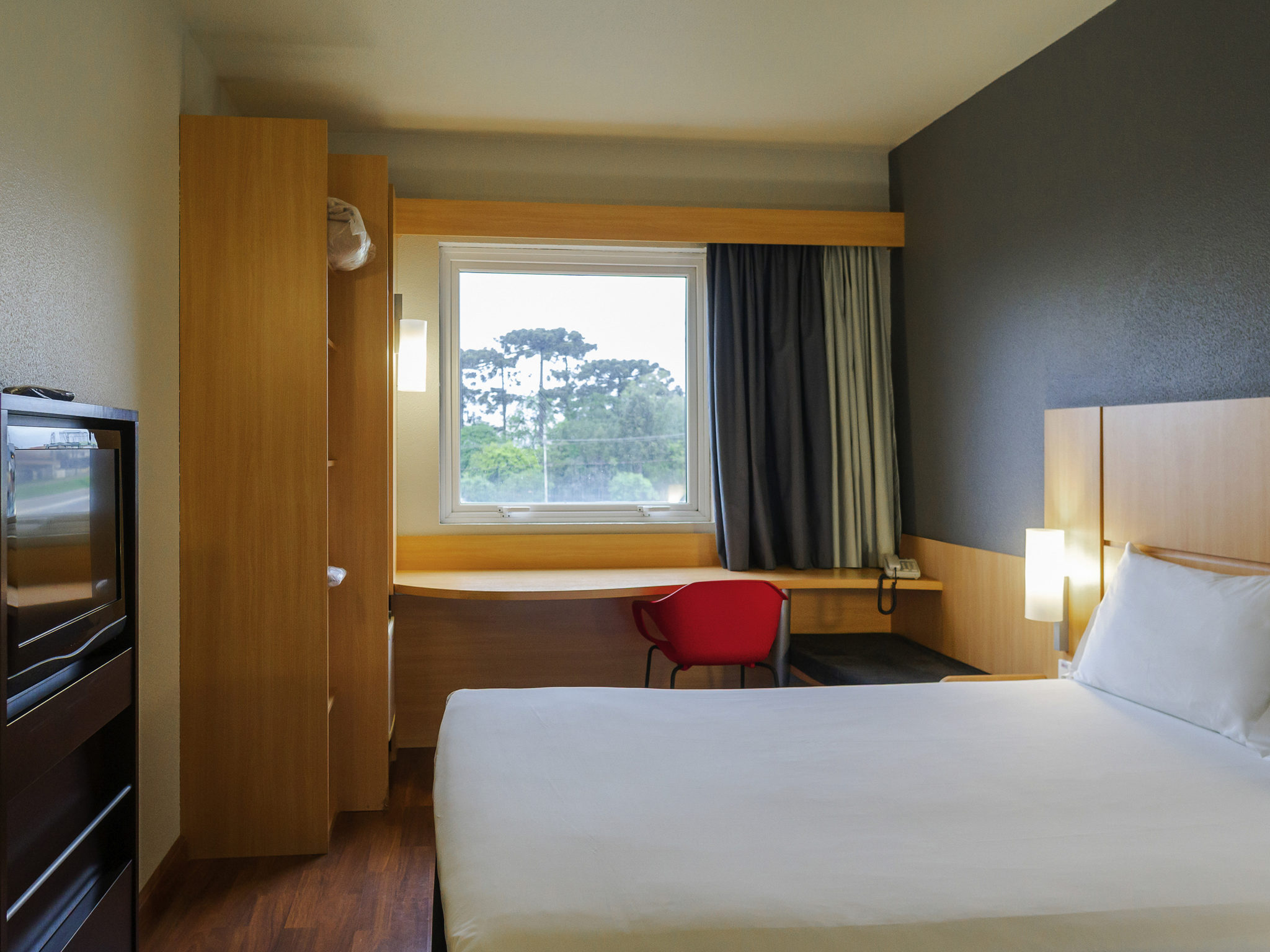 Hotel em Sao Jose Dos Pinhais - ibis Curitiba Aeroporto - AccorHotels