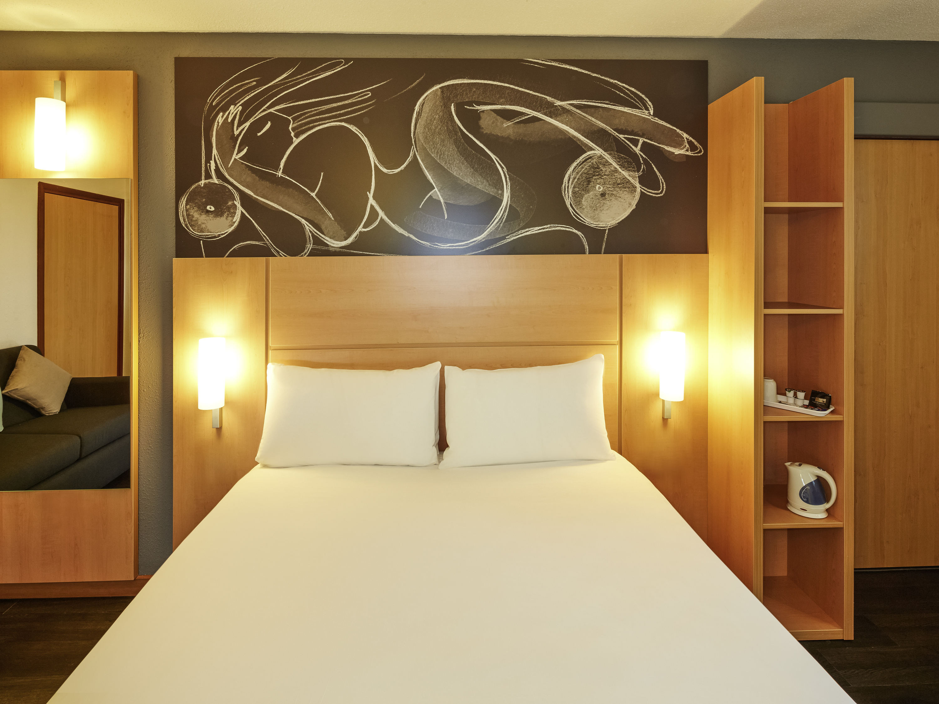 Ibis Reading Centre | Well Equipped Hotel in Reading - ALL