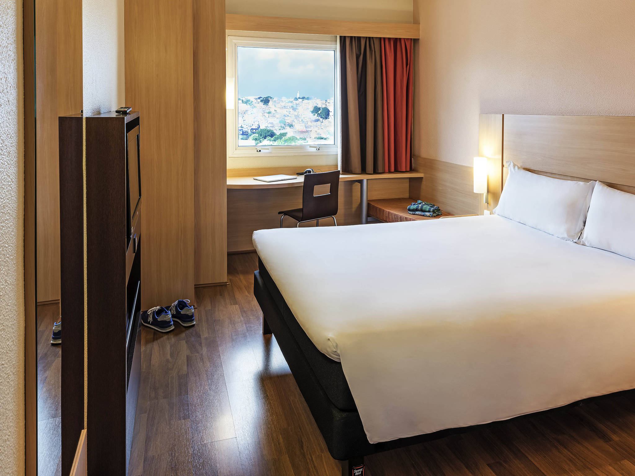 Vibrant, modern and low-cost hotel in Interlagos | ibis - ALL