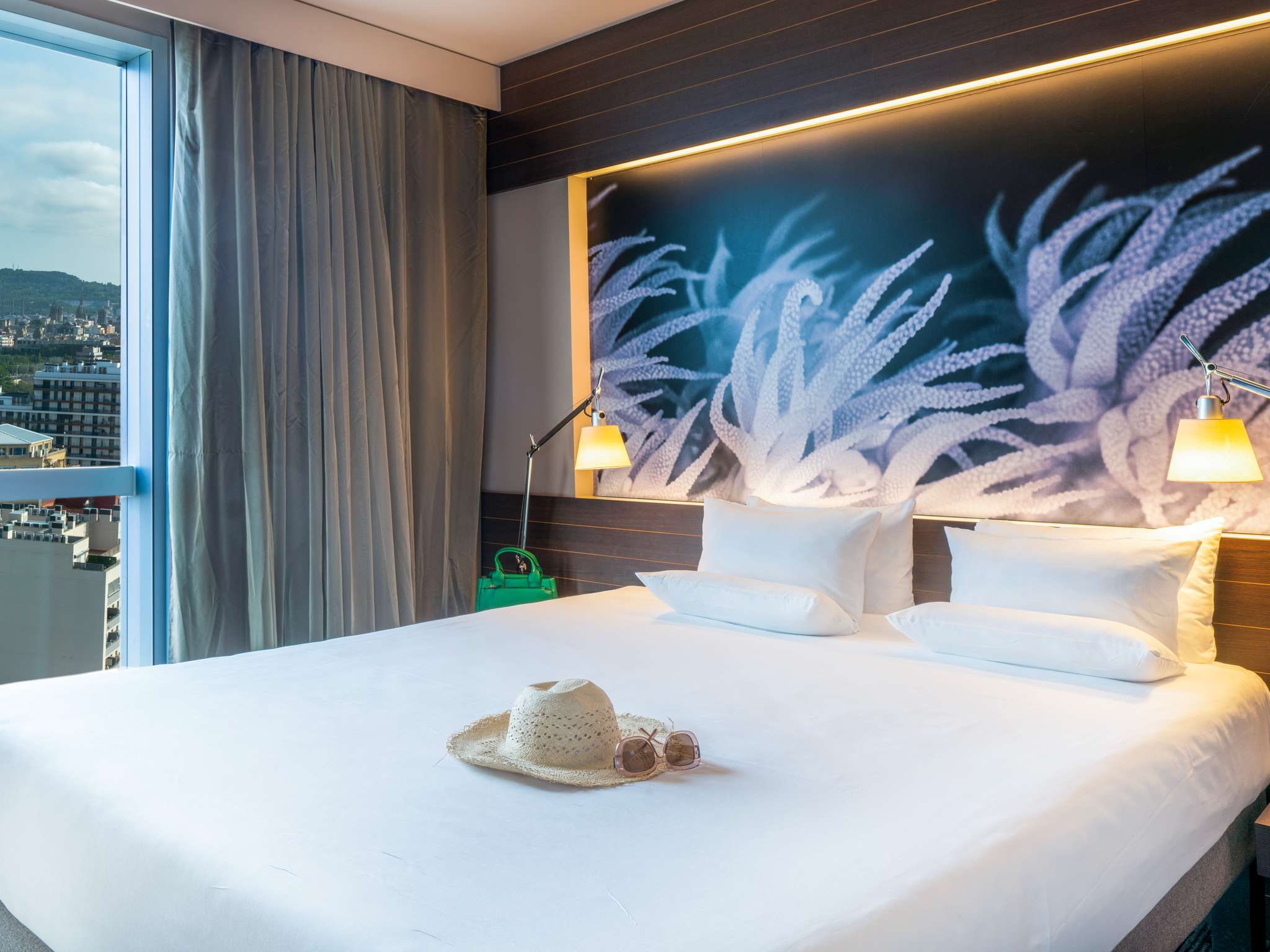 Novotel Barcelona City | Hotel with Rooftop and Pool - ALL