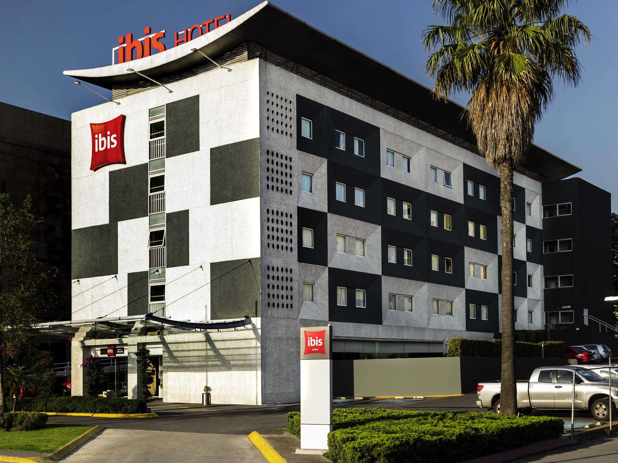 Hotel cerca de Galerías Perinorte | ibis - ALL