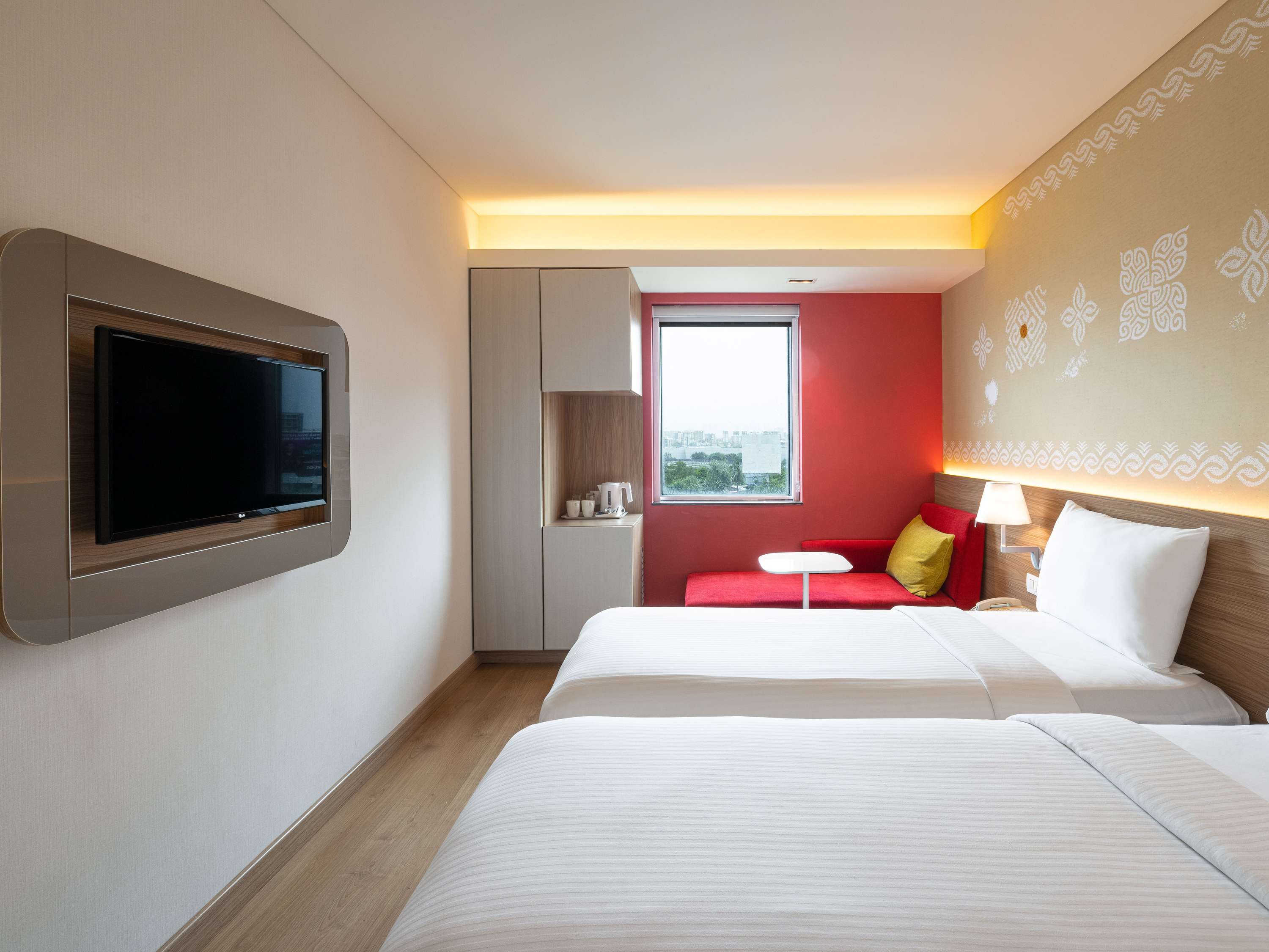 ibis Mumbai Airport - ALL