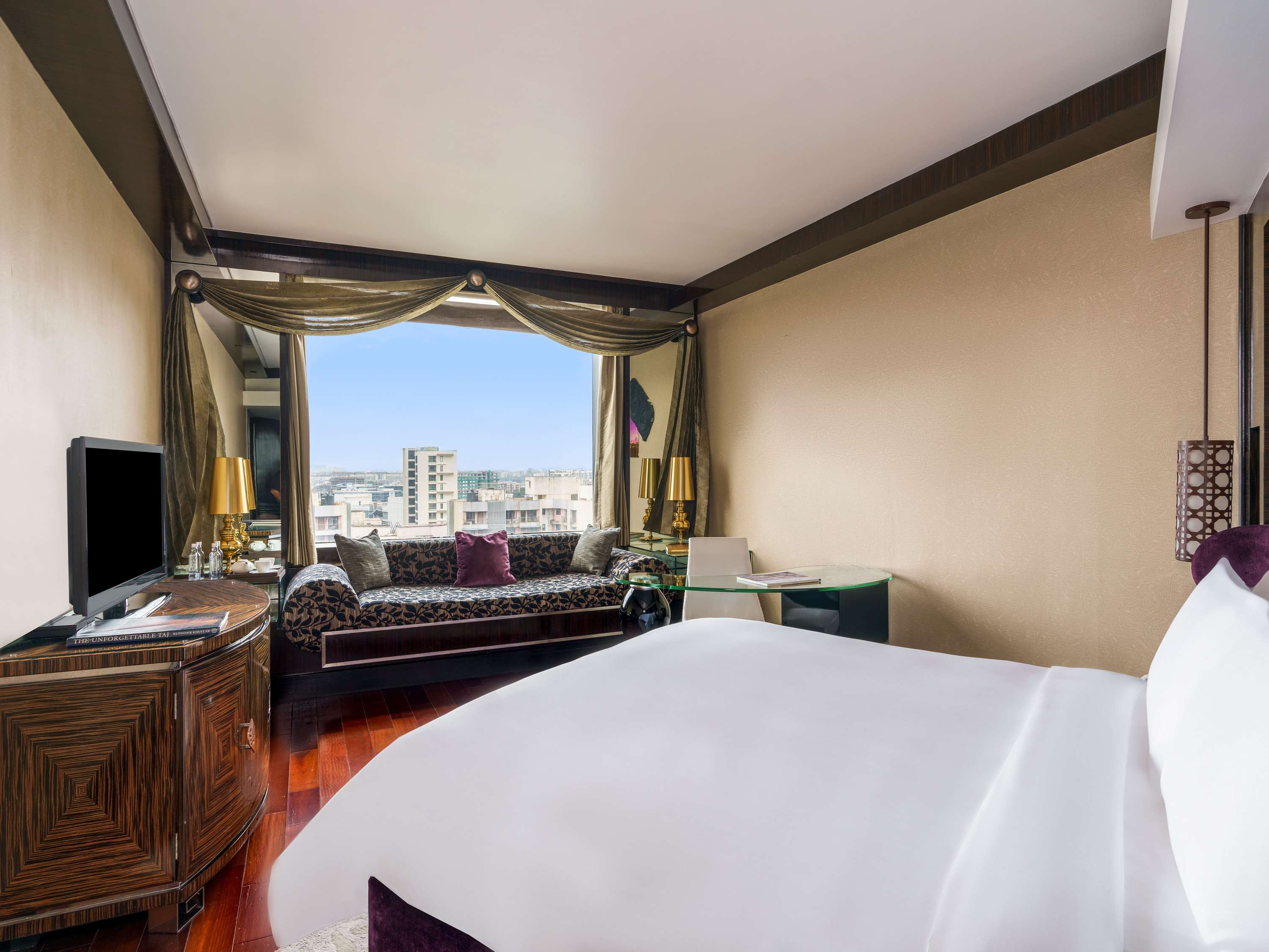 Luxury Hotel in Bandra Kurla Complex - Sofitel Mumbai BKC - ALL