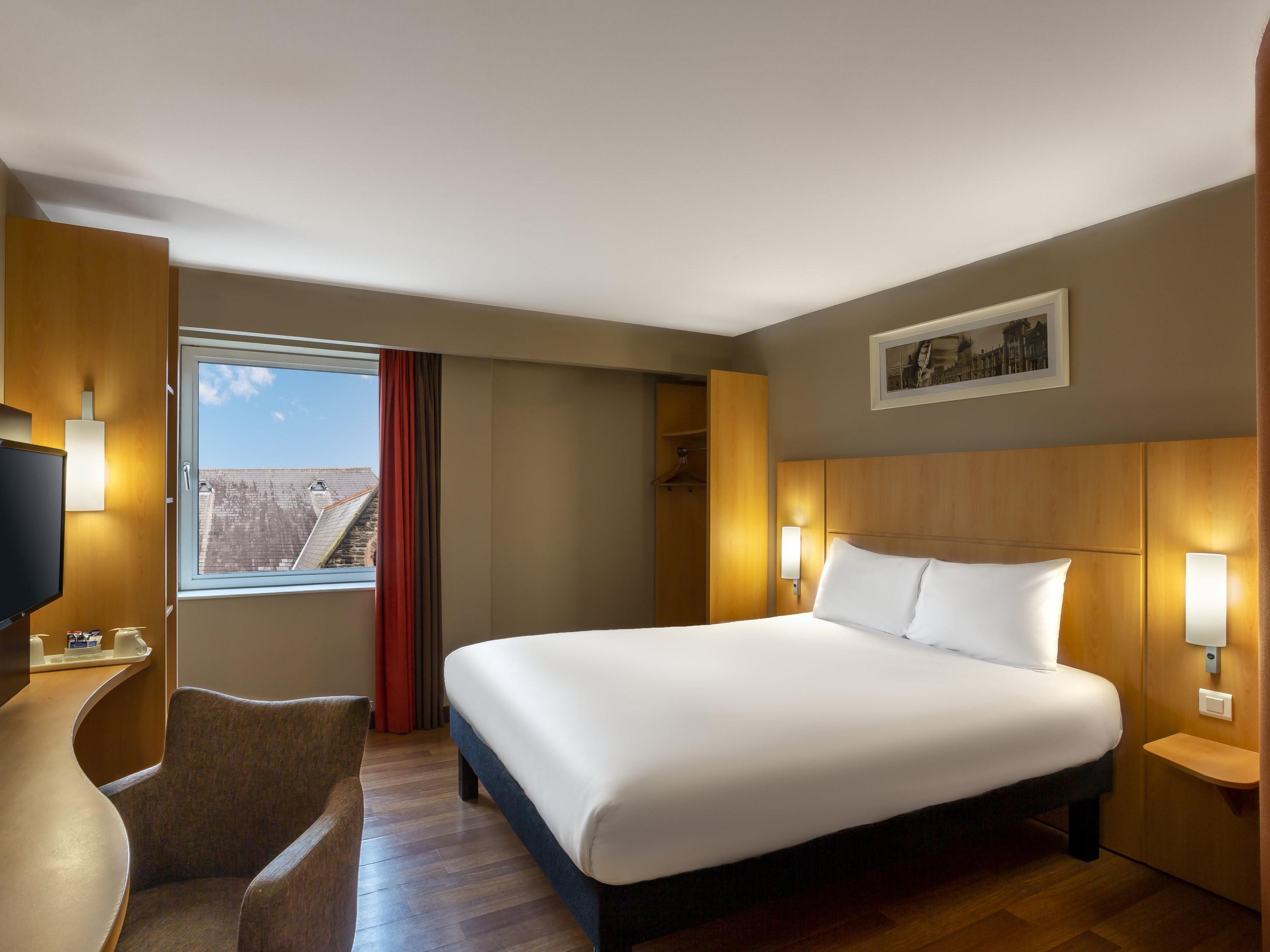 Ibis Belfast Queens Quarter | Comfortable Hotel in Belfast - ALL