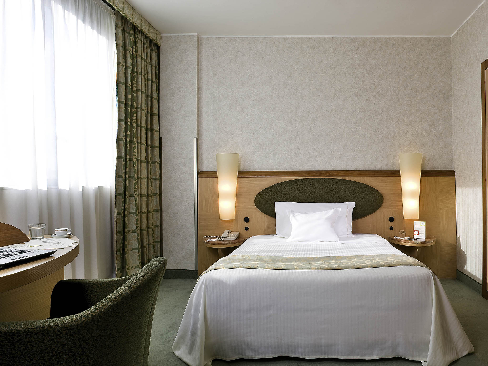 Mercure Rome West - ALL