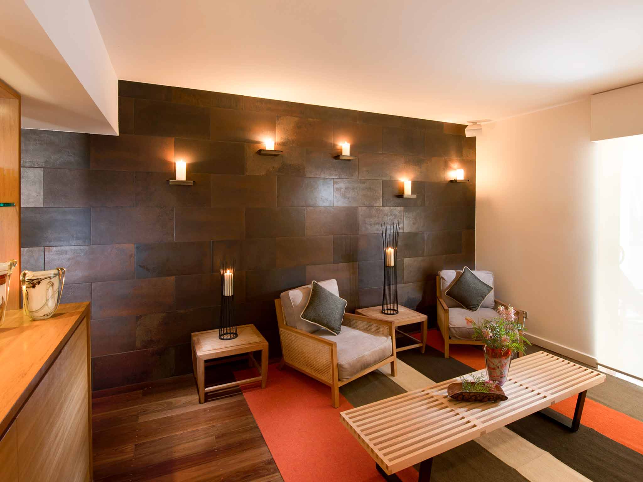 Sails in the Desert | NT Hotel near Uluru | ALL - ALL