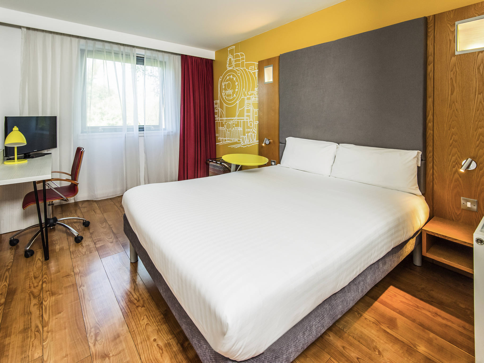 ibis Styles Crewe - Central Crewe Hotel with onsite parking I ALL - ALL