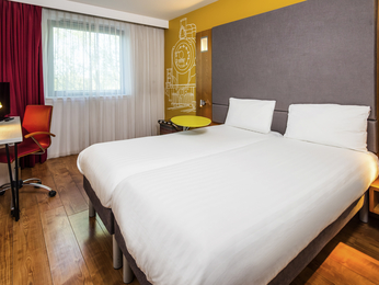 ibis Styles Crewe - Central Crewe Hotel with onsite parking I ALL - ALL