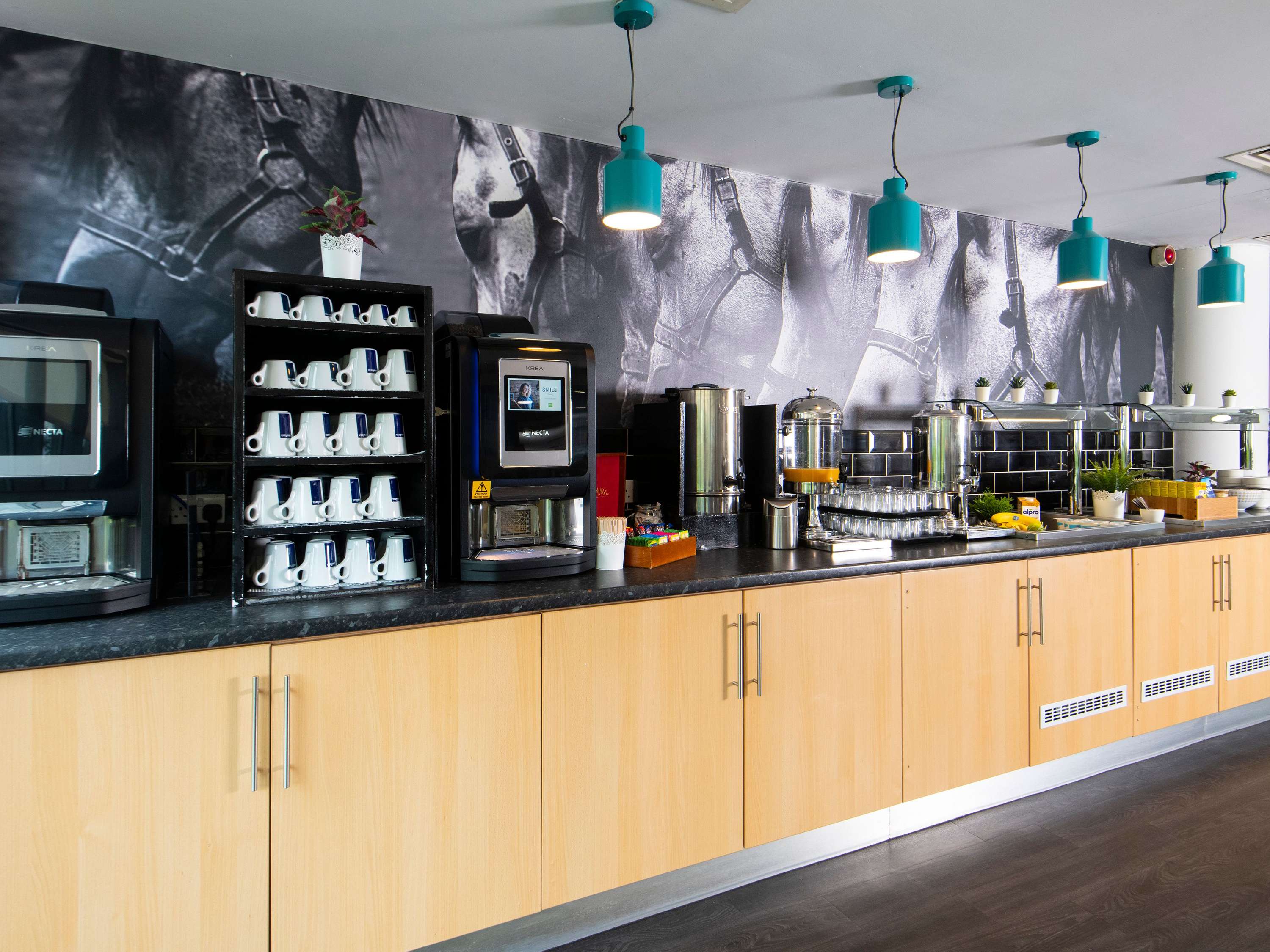 ibis Styles Haydock Hotel close to the M6 and Haydock Park Racecourse - ALL