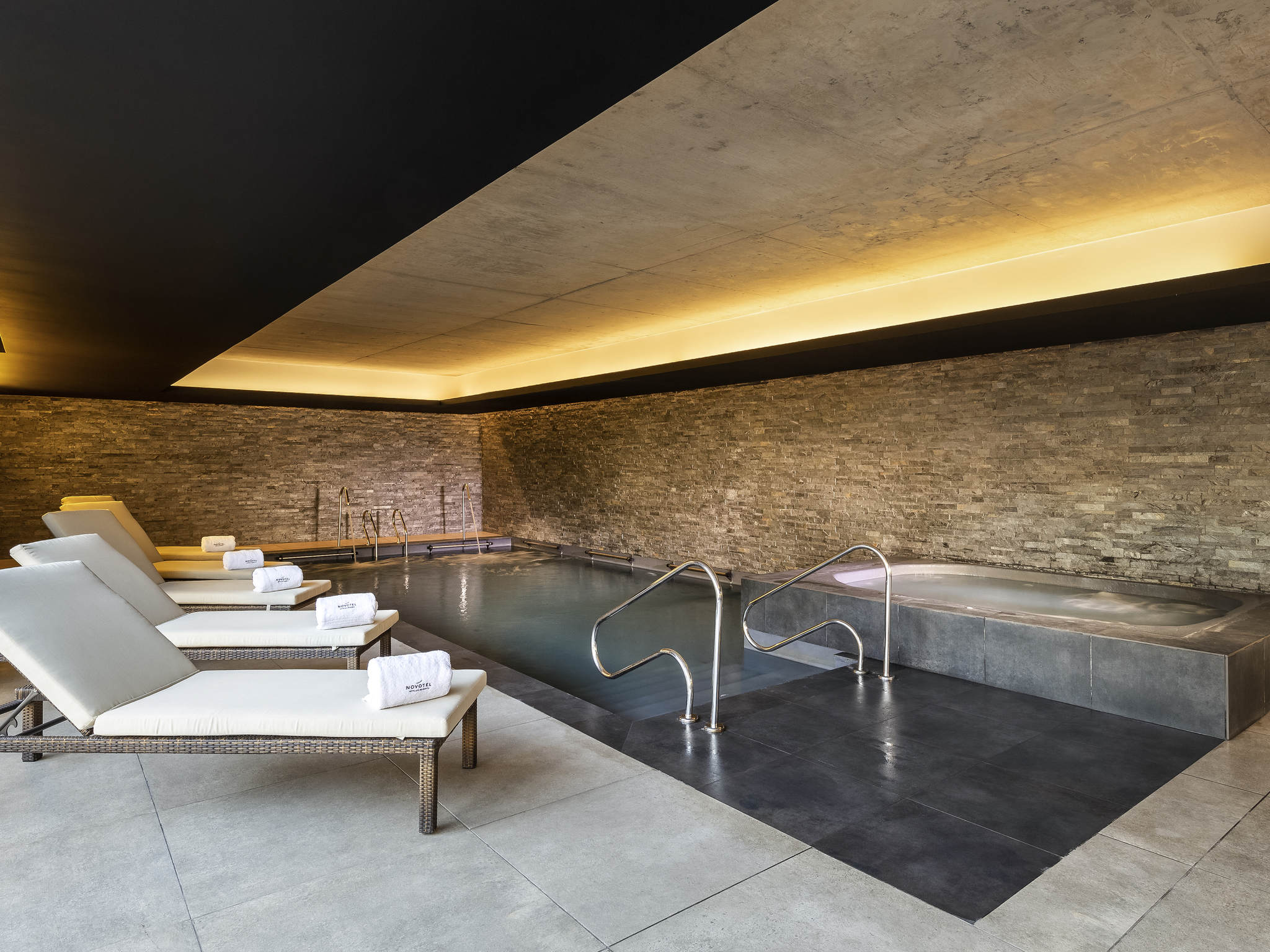 Modern and well-located hotel in Providencia | Novotel - ALL