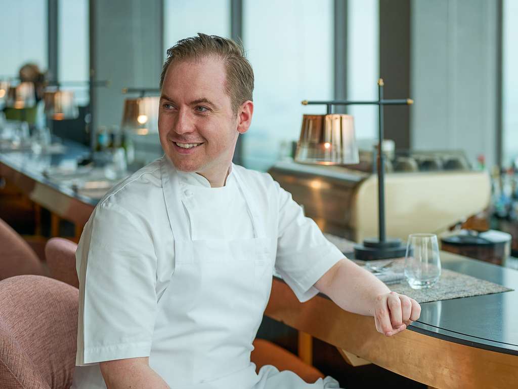 SKAI Restaurant | Exceptional View - Accor Live Limitless