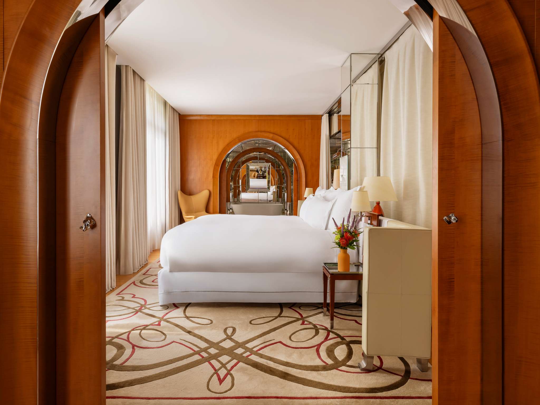 Le Royal Monceau-Raffles Paris | 5-Star Luxury Hotel in Paris - ALL