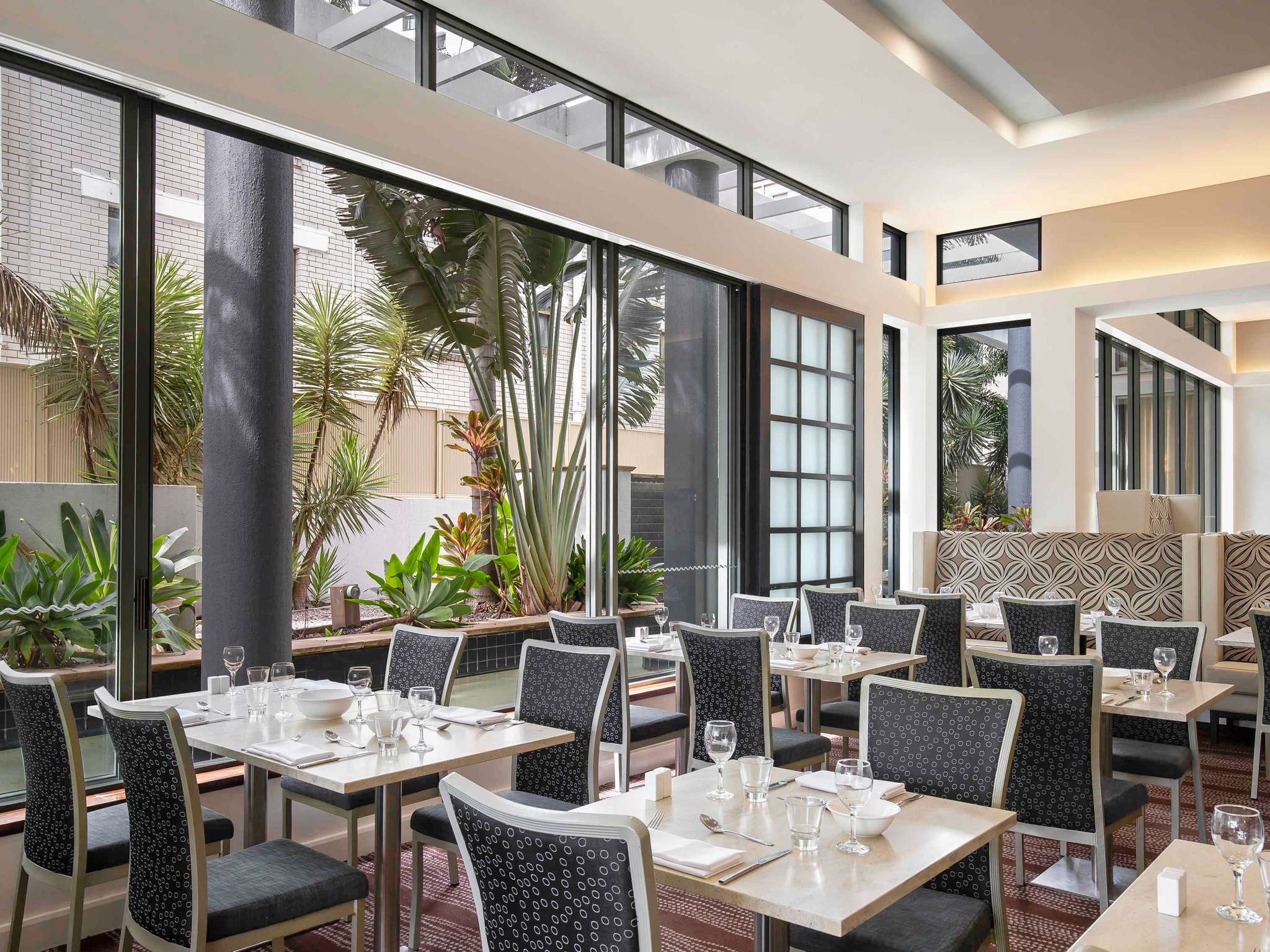 Mantra Legends Surfers Paradise, Hotel in Surfers Paradise with Rooms ...