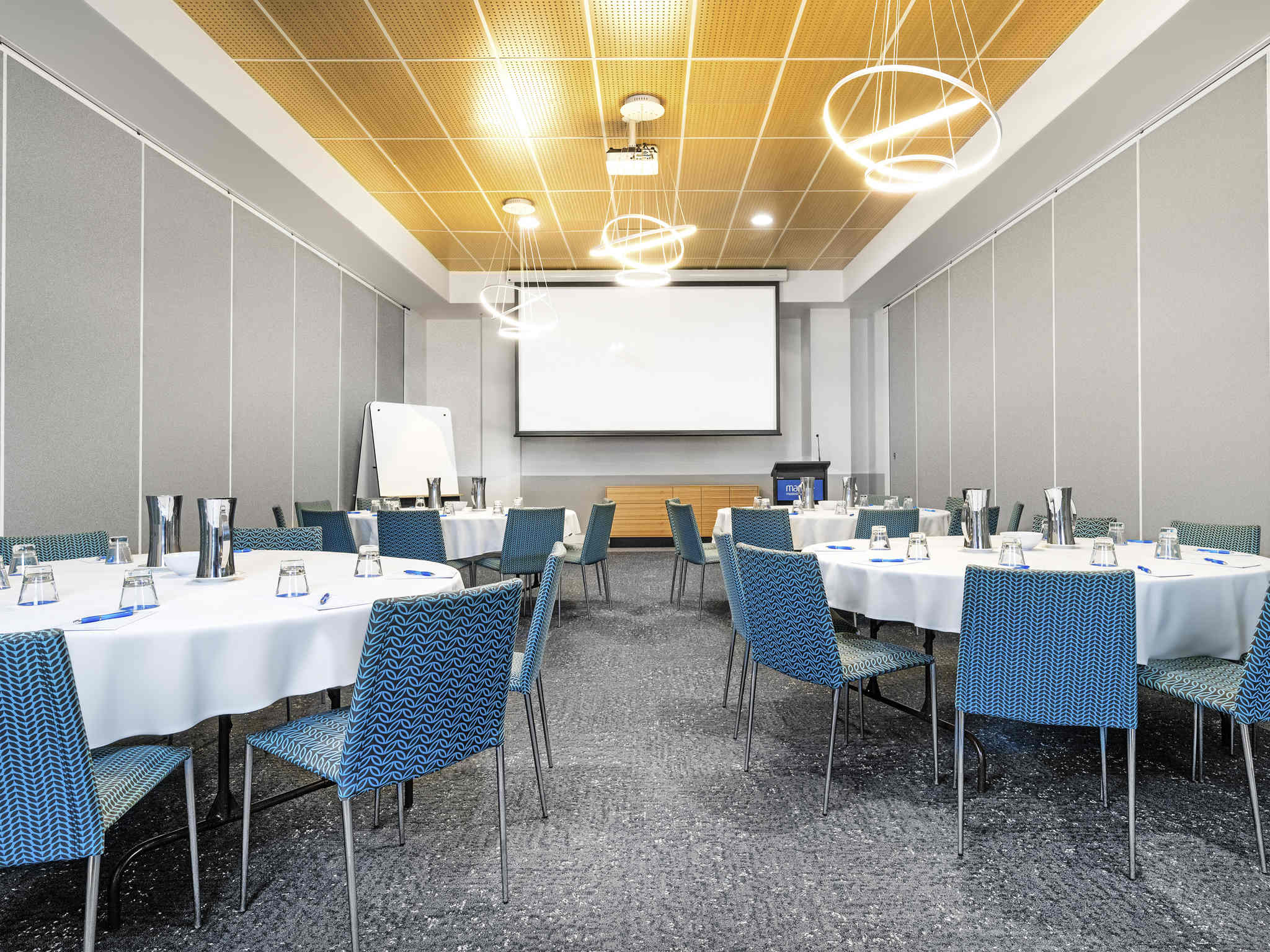 Mantra Mooloolaba Beach, Apartment Hotel in Mooloolaba - ALL