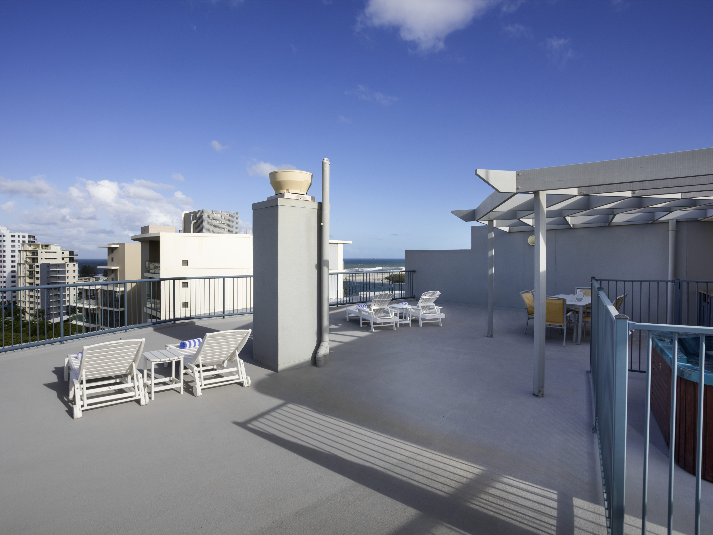 Hotel in Caloundra - BreakFree Grand Pacific Caloundra - ALL