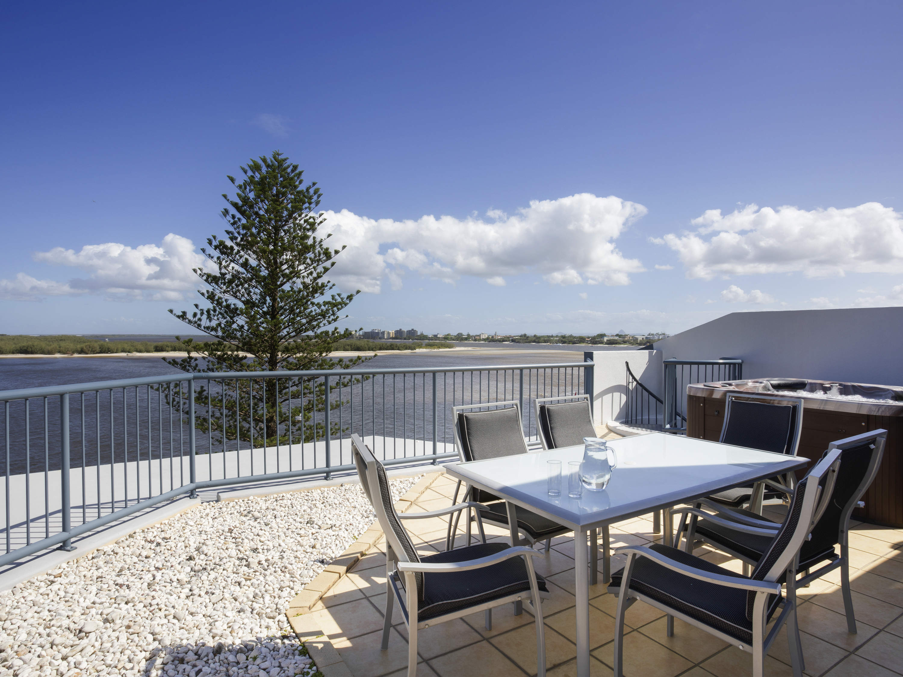 Hotel in Caloundra - BreakFree Grand Pacific Caloundra - ALL