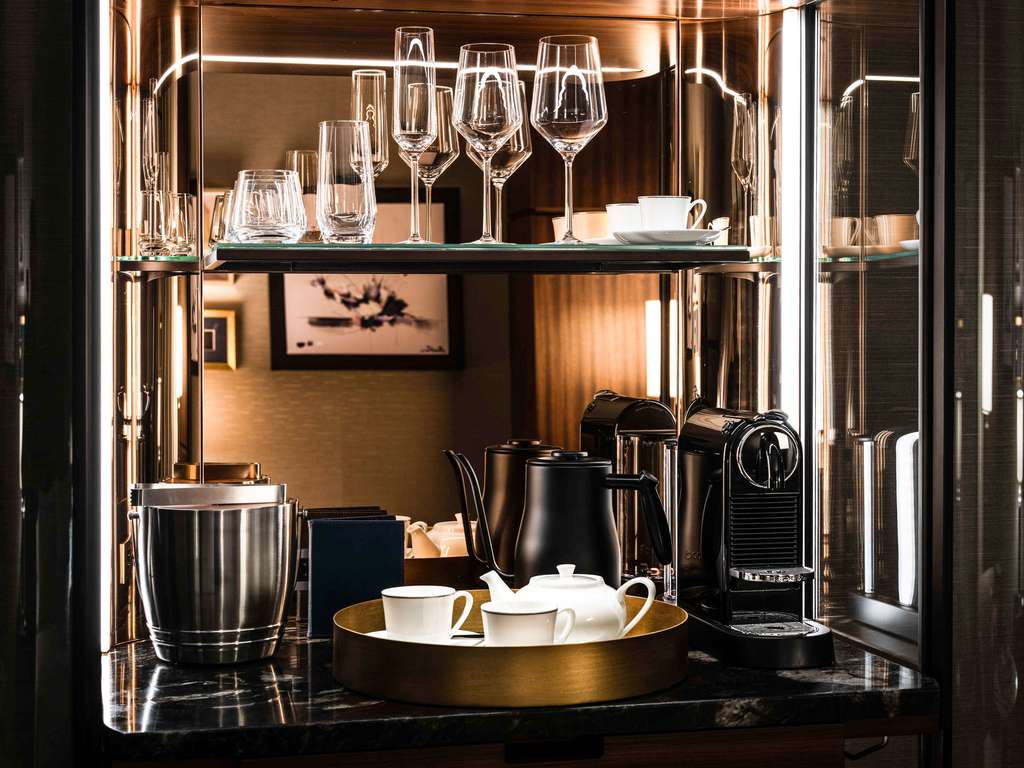 Raffles Boston | 5-Star Luxury Hotel | Back Bay, Boston - ALL