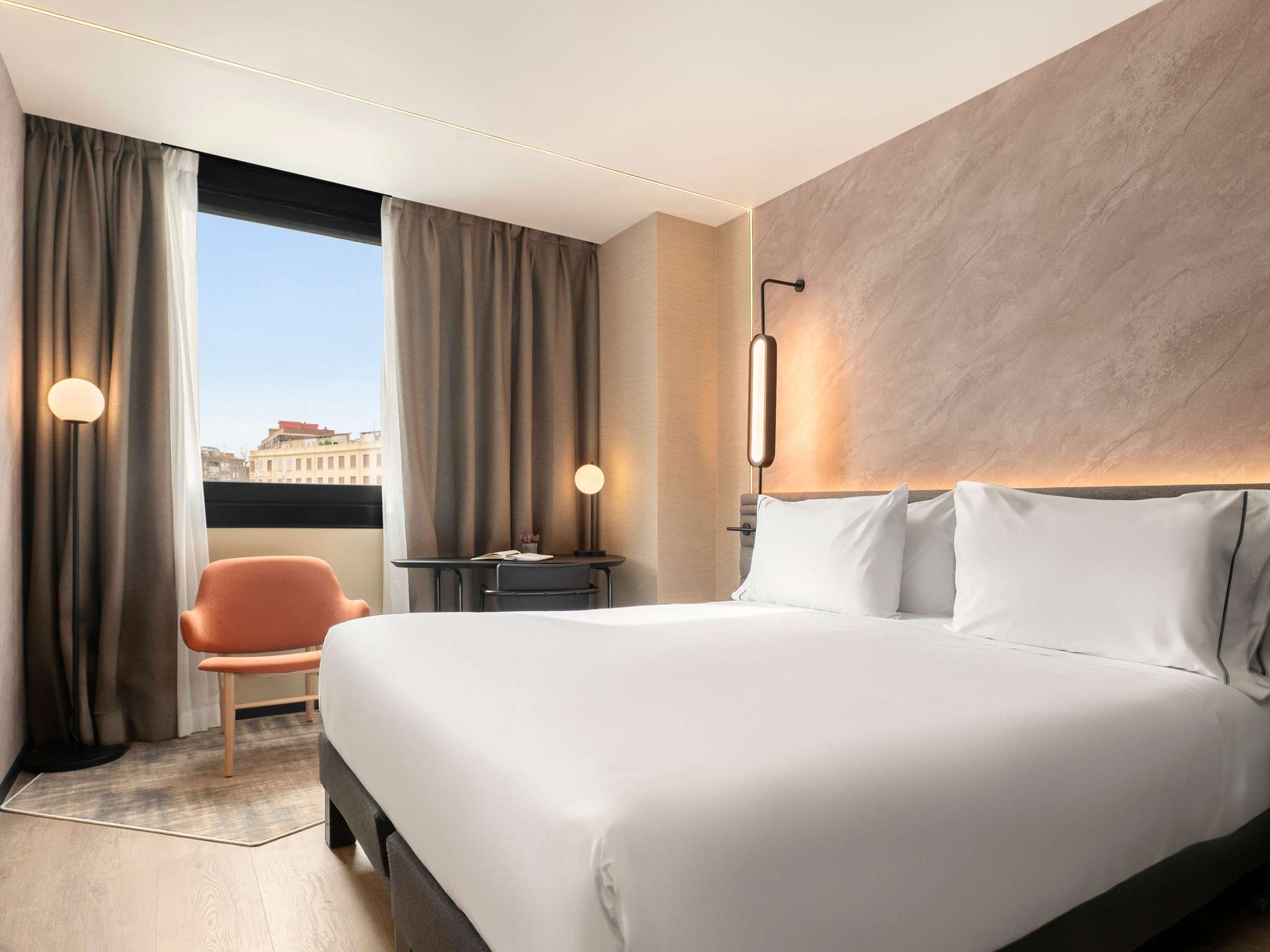 Hôtel urbain à Valence avec rooftop, piscine et Sky Bar - ALL