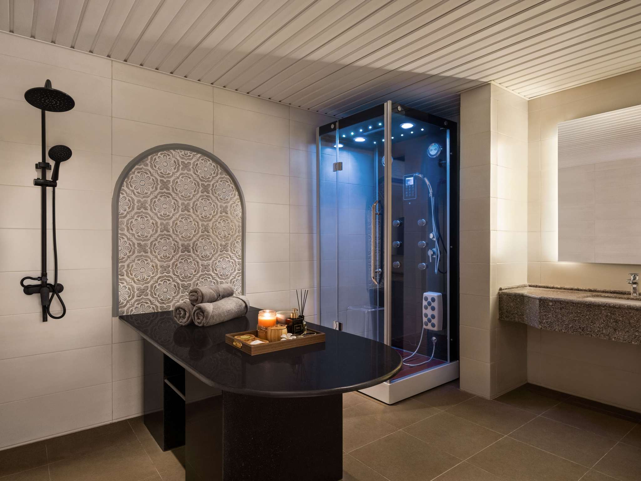 Mercure Hotel Muscat - ALL